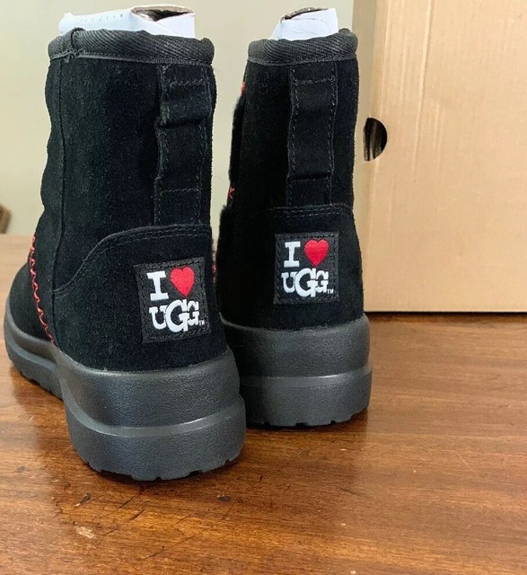 UGG I Love Heart Kisses Mini 1005858 Black Girl’s Size 5 Authentic ...
