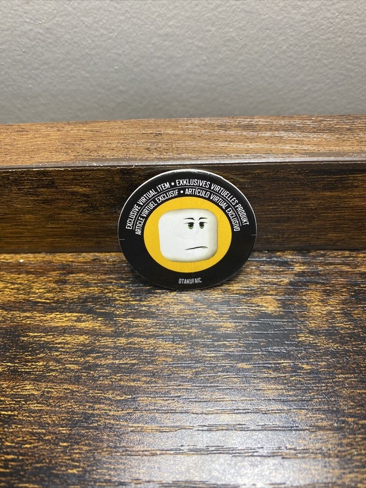 Roblox Celebrity Series 2 Otakufaic Otaku Face Code Green MESSAGED | eBay