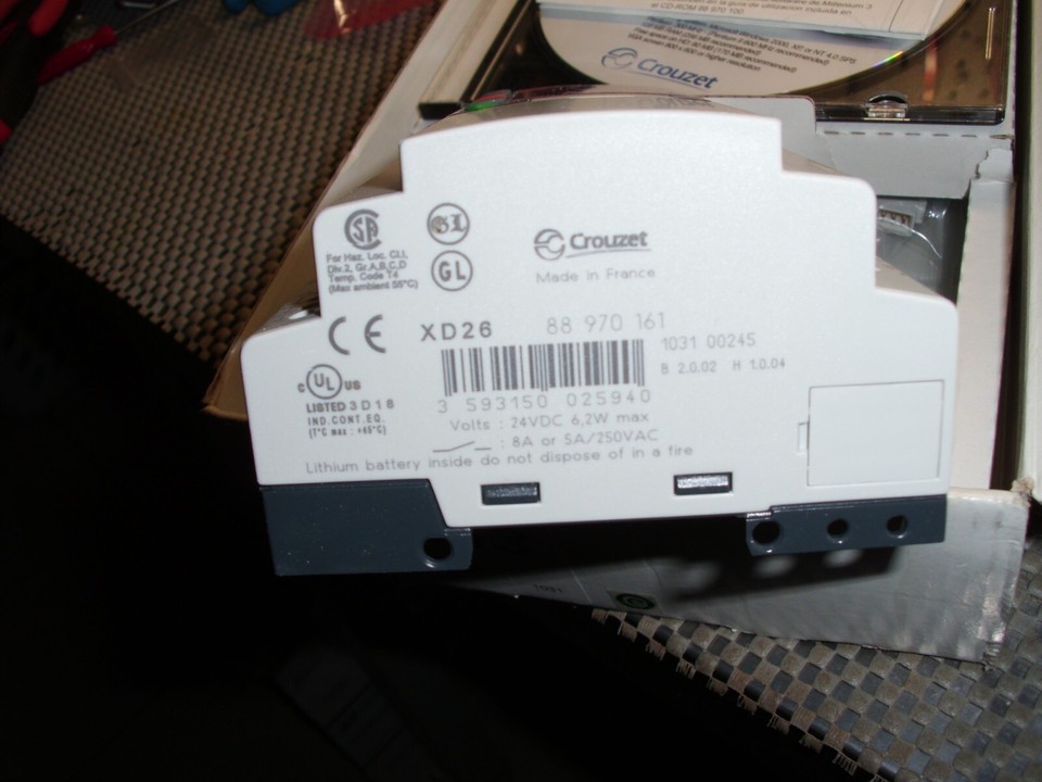 Crouzet Millenium 3 XD26 PLC with 88970109 Programming cable | eBay