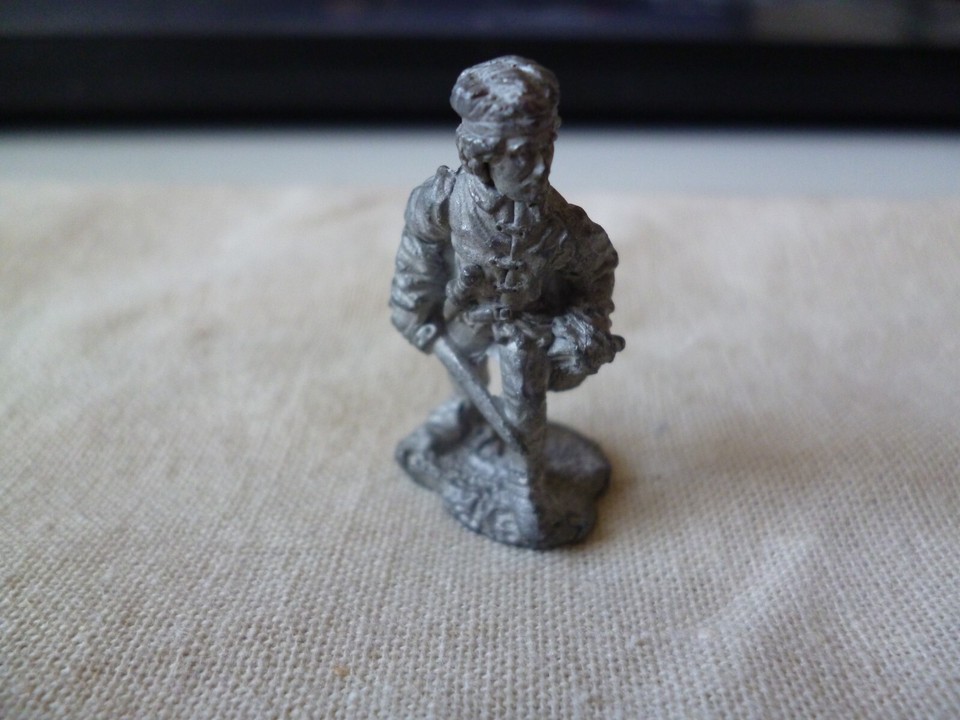 Grenadier Enchantress & Thief Miniatures Lead 1977 Wizzards Warriors 25 ...