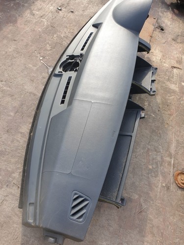 Land Rover Discovery 3, L319 Front Dash Dashboard Upper Center Console ...