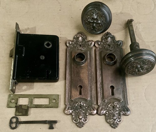 Antique Victorian Sargent Cast Iron Door Knob & Backplate Set Lock w ...