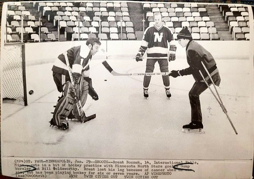 1972 GUMP WORSLEY NHL HOCKEY GOALIE BILL GOLDSWORTHY PHOTO MINNESOTA ...