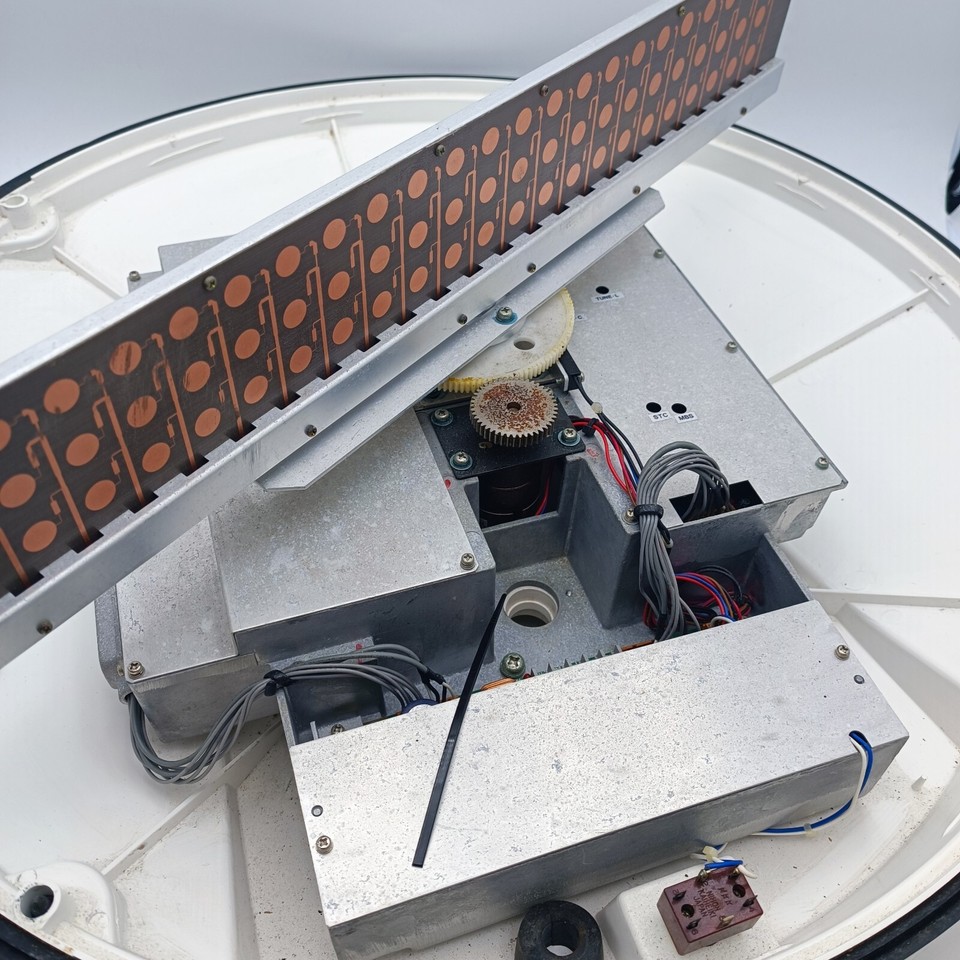 Raytheon Radar Unit M89950 Radome Radar Dome Raymarine R20X R40X RL9 ...