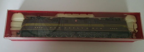 HO SCALE RIVAROSSI/AHM ELECTRIC GG1 LOCOMOTIVE - PENSY # 4929 - TWO ...