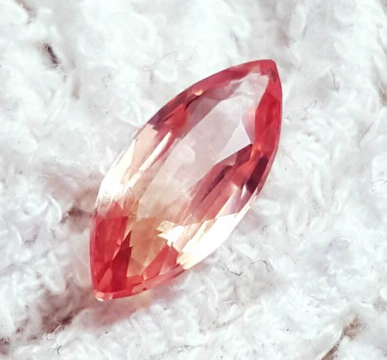 Natürlich Padparadscha Saphir 2.35 Karat Marquise Form Zertifiziert ...