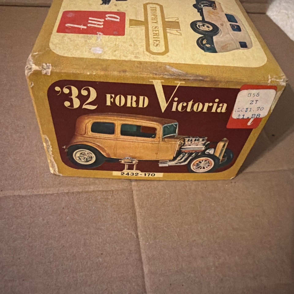 ORIGINAL VINTAGE AMT 32 FORD VICTORIA TROPHY SERIES KIT Body Painted ...