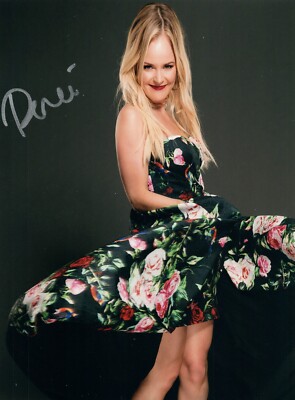 Renee Young Signed 8x10 Photo #62 WWE Smackdown Backstage Interviews ...