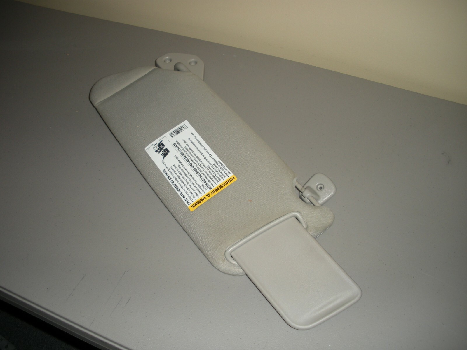 2006-2010 Hummer H3 Passenger (RH) Sunvisor Sun Visor Gray OEM | eBay