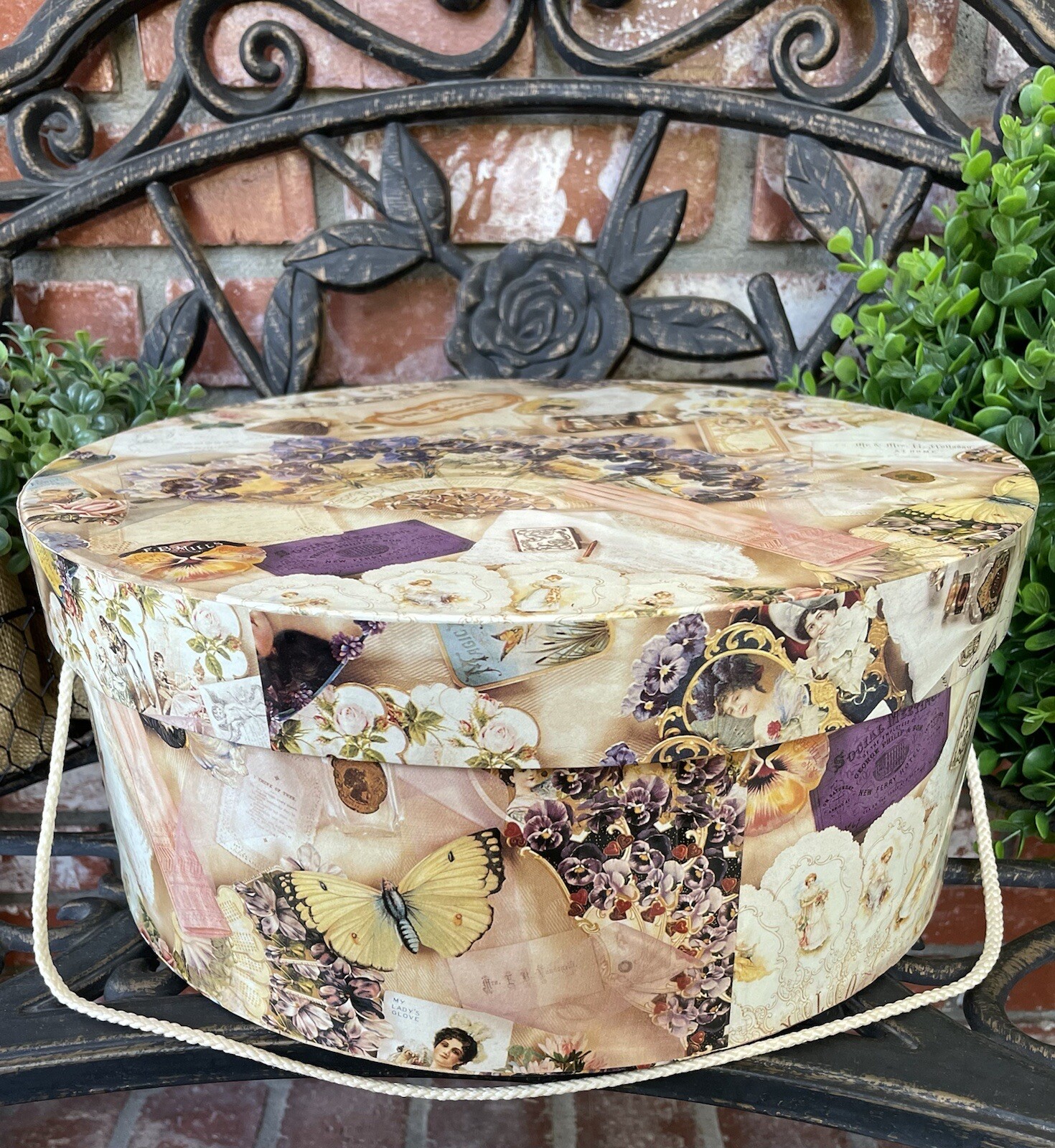 Vintage Hat Box W/Victorian Floral Design & Antique A… - Gem