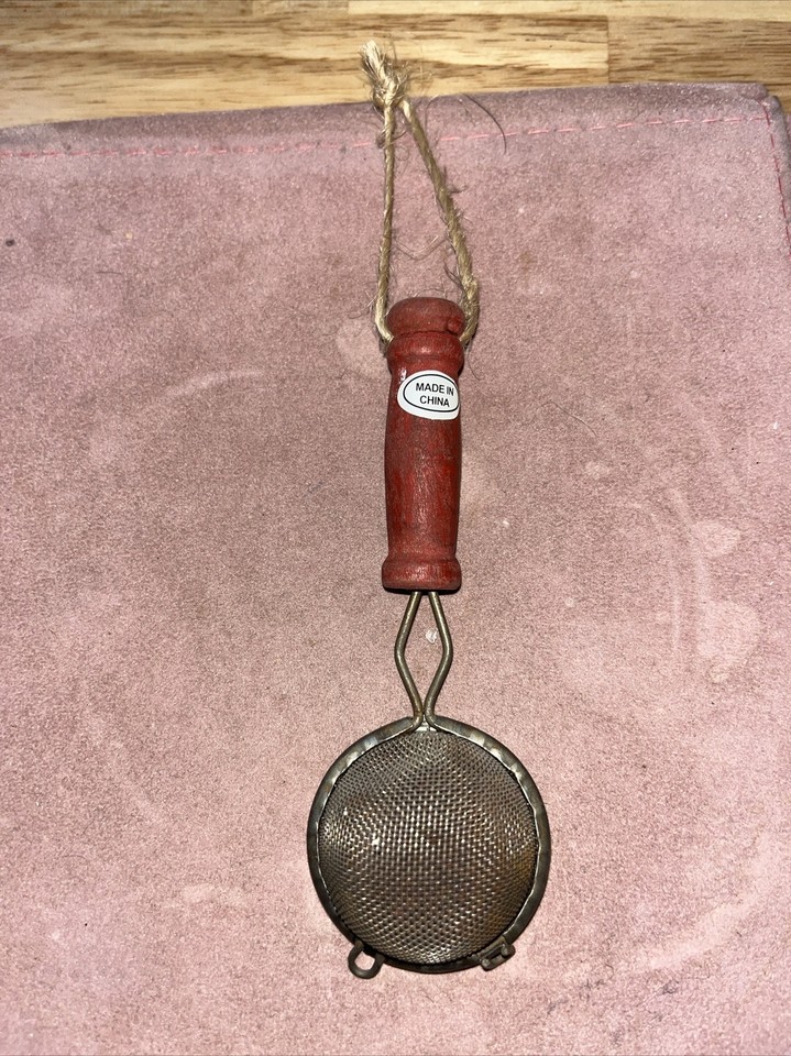 VINTAGE Miniature WOOD Red HANDLE STRAINER HAND HELD KITCHEN TOOL GAGET ...