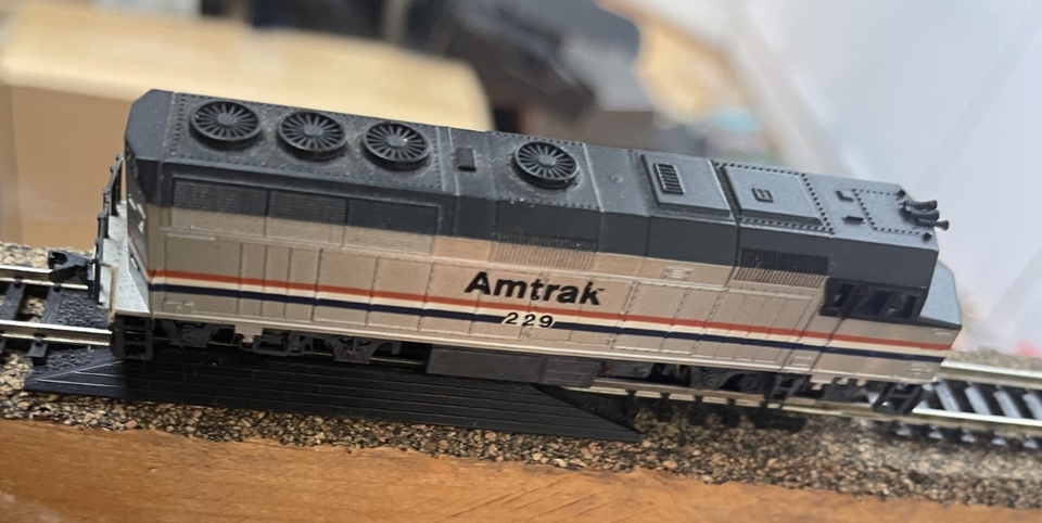 N Scale Model Train Life-Like Amtrak Diesel Dummy Locomotive #229 | eBay