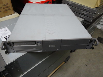 SUN Oracle StorageTek 2U Rack Enclosure with LTO3 One Drive SG-XTAPLTO3 ...