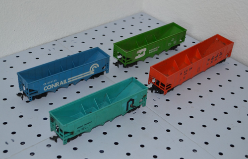HO Scale Bachmann Tyco Hopper Cars Set of 4 Conrail, Rock, Rio ...