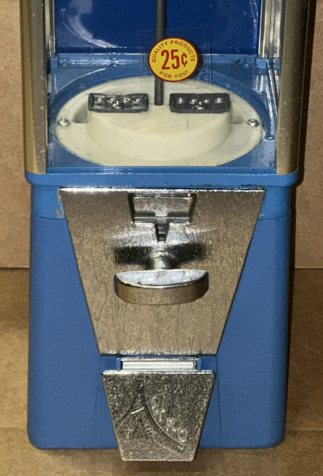 Oak Astro Vista Bulk Vending 25 Cent Candy Machine Lock & Key Quarter ...