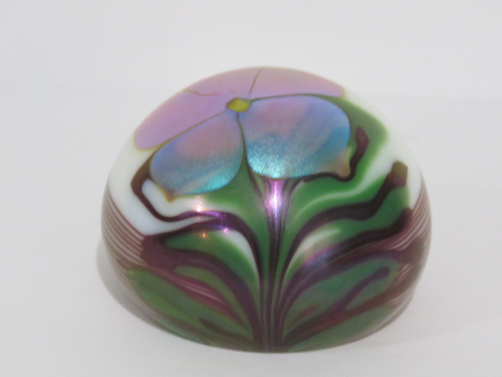 Orient & Flume Iridescent Flower Paperweight signed | eBay