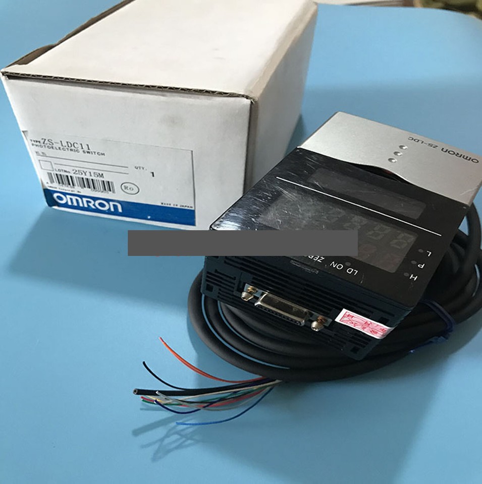 1PC Brand New OMRON laser sensor ZS-LDC11 One year warranty Free ...