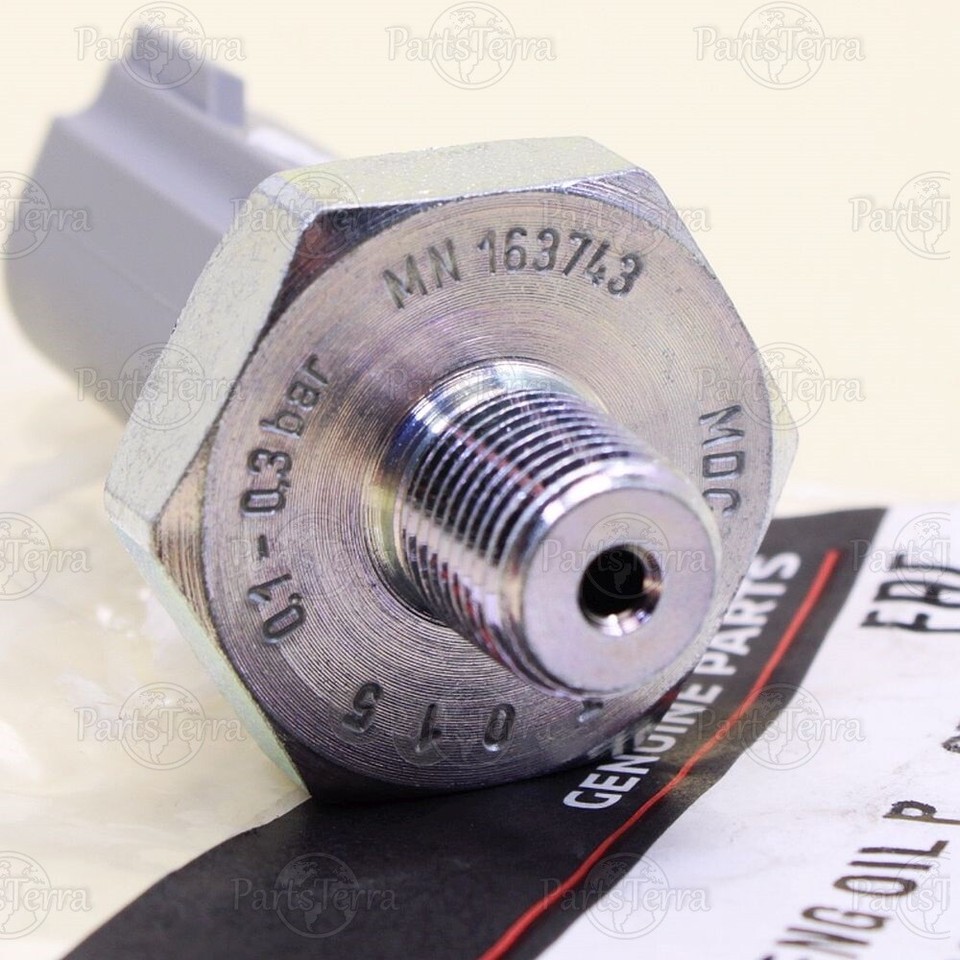 Mitsubishi Lancer Engine Oil Pressure Switch Assembly MN163743 | Silver ...