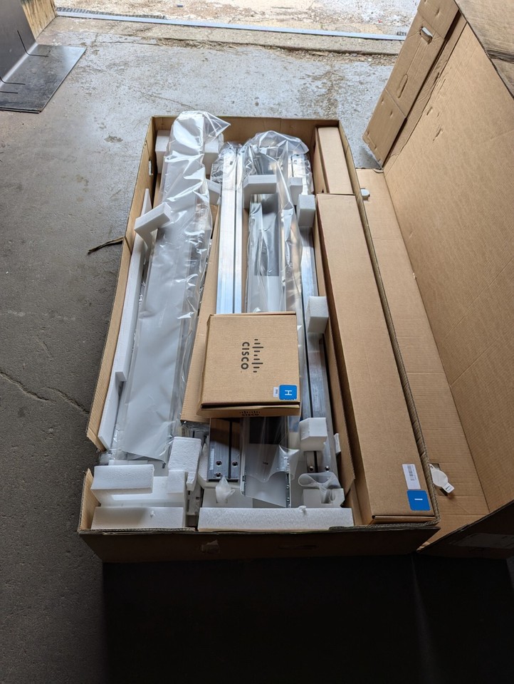 Cisco MX800 TelePresence Dual 70" LED Monitors and Dual Camera System w ...