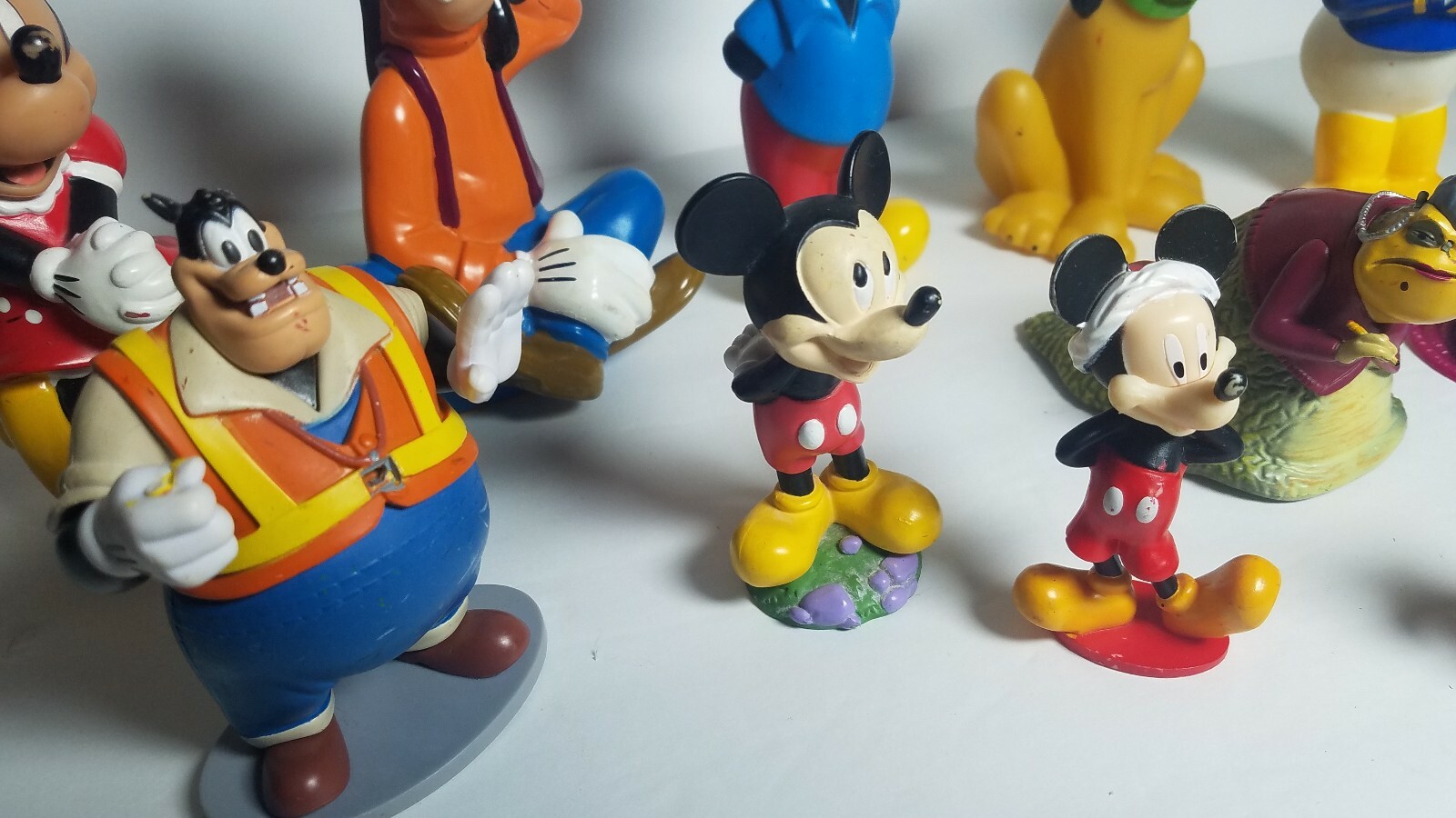 Disney toy Figure Lot Mickey Mouse Donald Duck Pluto Goofy Dwarf Poo ...