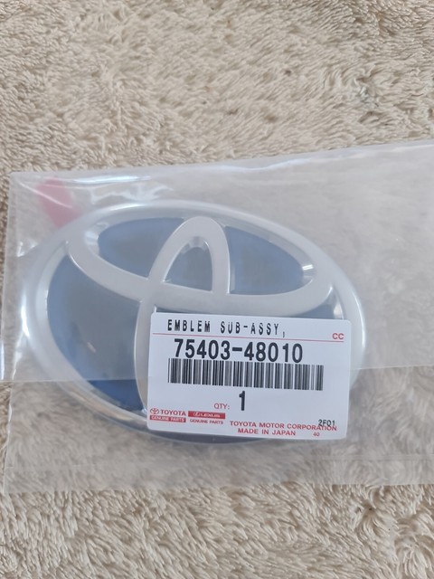 Toyota Hybrid Camry Prius YARIS Moirai Badge Boot Rear Emblem Genuine ...