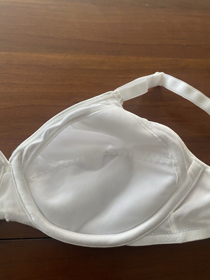 Vintage Playtex Cross Your Heart Bra White Floral Lightly Padded Size ...