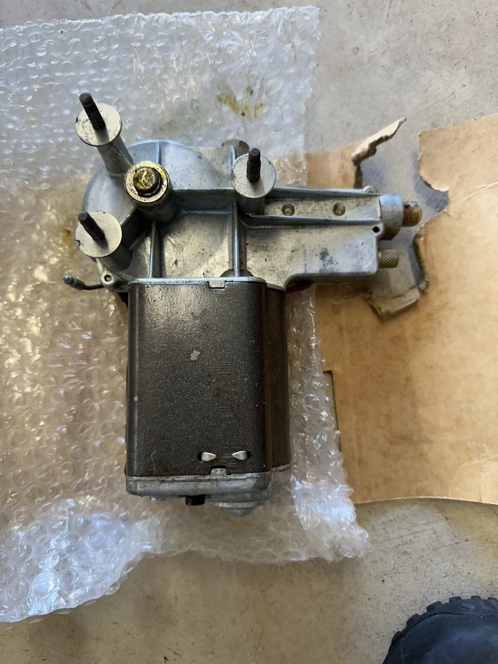 Vintage Lucas wiper motor NOS DR3A #75393B 12v Jaguar Austin Healey ...