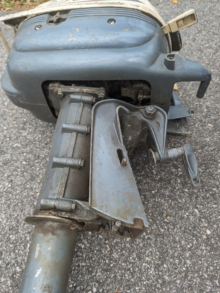 Evinrude Lightwin Outboard Motor Model #3402R Made in Belgium As Is ...