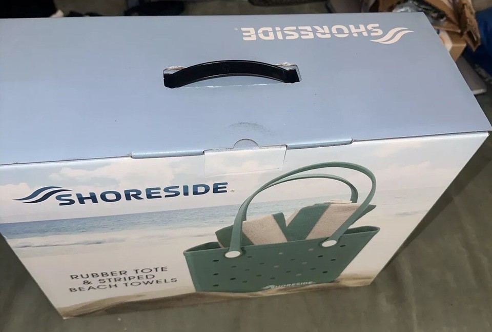 Shoreside Rubber tote & 2 striped beach towels. Green. The New Wave ...