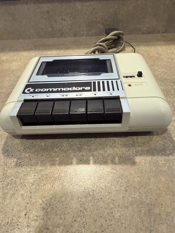 *UNTESTED / PARTS REPAIR ONLY* Vintage Commodore C2N Cassette Player ...
