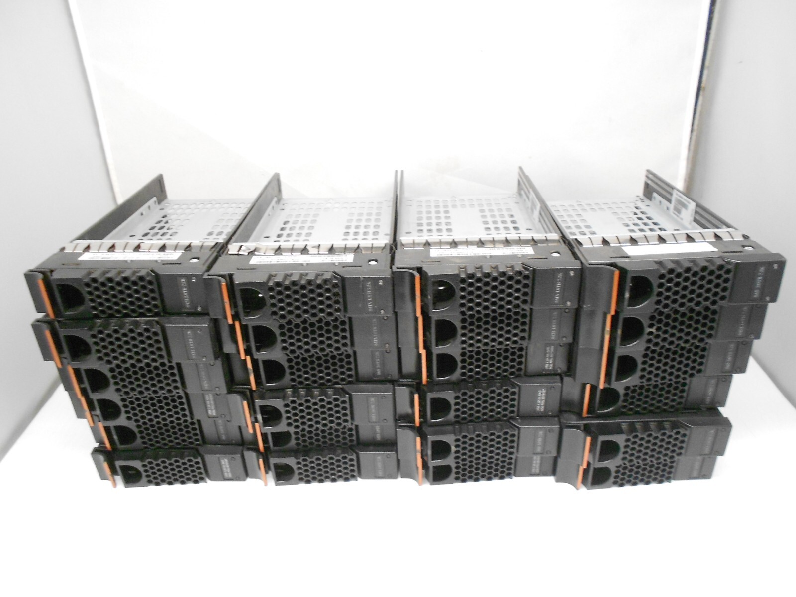 "Lot of 24 IBM NetApp DS4243 DS4246 3PAR M6720 HB-1235 DE2-24C SAS SATA ...