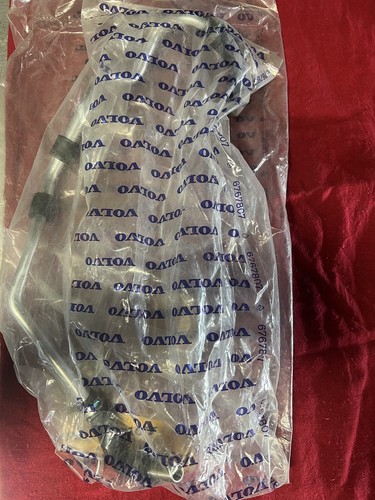 NEW VOLVO V40, HATCHBACK CRANKCASE BREATHER PIPE, #30751177 GENUINE | eBay