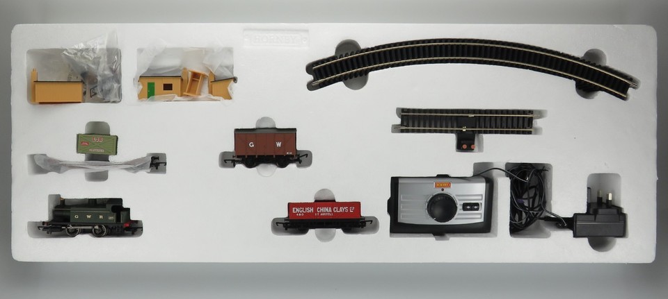 OO Gauge Hornby R1205 Western Freight Hauler Train Set - Loco, Wagons ...