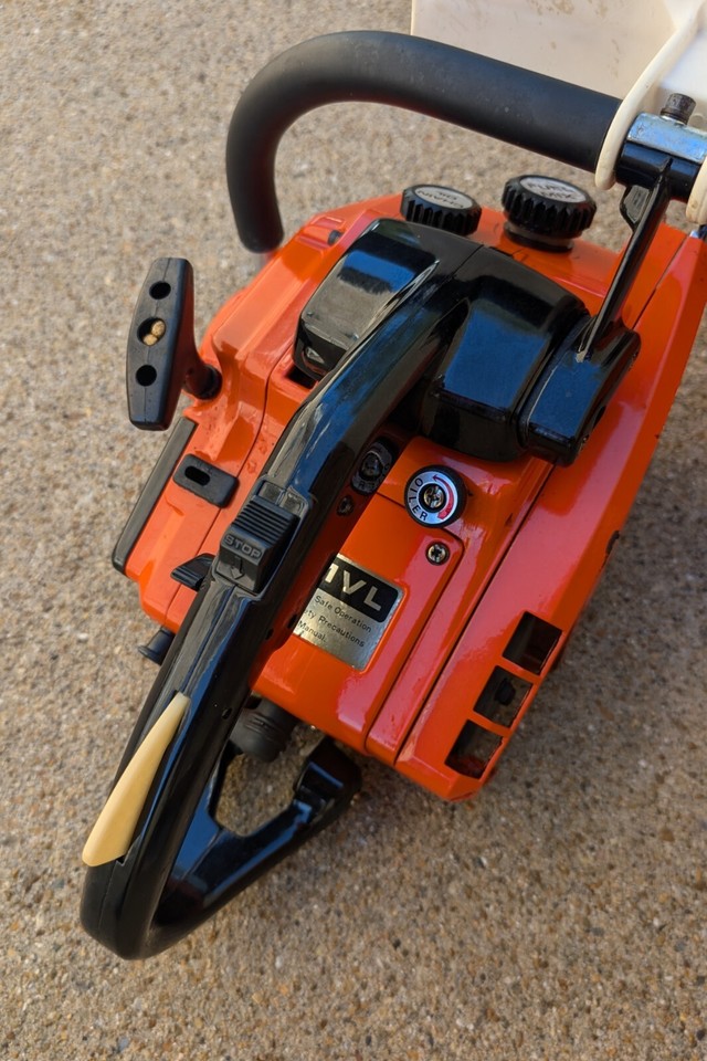 Echo Kioritz CS- 351vl Chainsaw w/ Case Runs & Cuts Great See Video ...