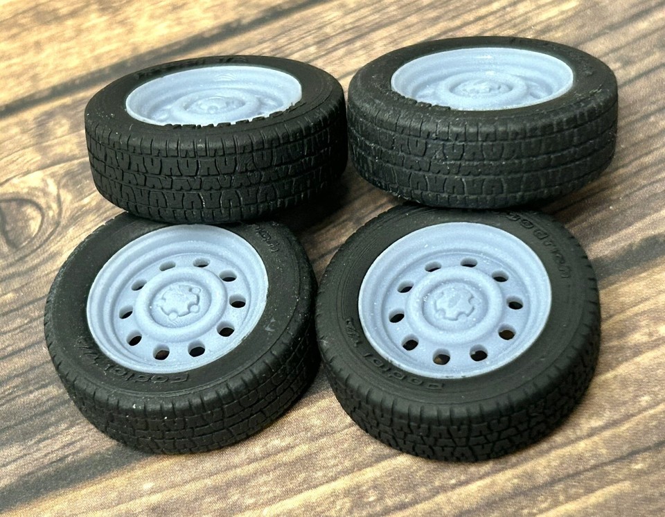 1/24 Scale: 17-inch “Police Cruiser” model car wheels/tires. Resin; 3D ...