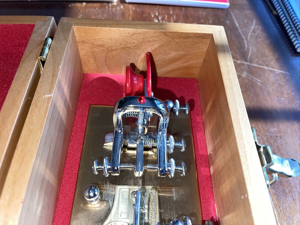 Vibroplex Gold Telegraph Key Bug Box Case And Key Never Hooked Up A Few ...