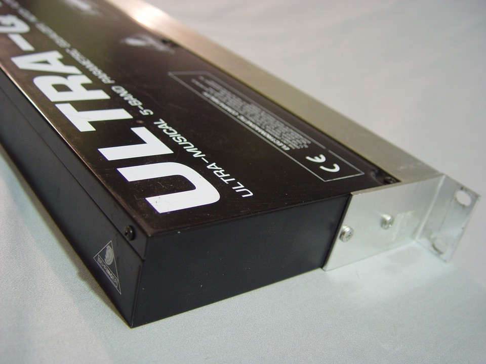 Behringer Ultra Q Pro PEQ 2200 Musical 5 Band Parametric Equalizer ...