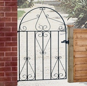 Classic Metal Scroll Garden Gates from 838mm to 991mm GAPS Low Bow ...