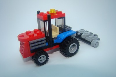 Lego mini tractor with combine roller BRAND NEW unopened CITY BUILDER ...