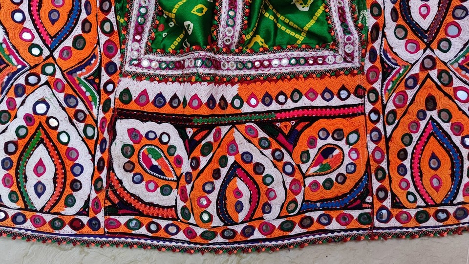 Antique Banjara Tribal Kuchi Hand Embroidery Indian Traditional Back ...