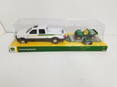 TBEK37510 John Deere ERTL 8-in White Pickup Hauling Gator Set | eBay