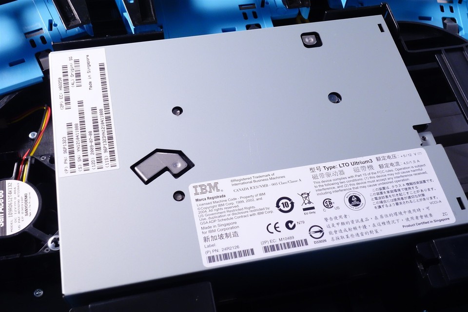IBM TotalStorage Total Storage 3581 Tape Autoloader - Tape Drive LTO-3 ...