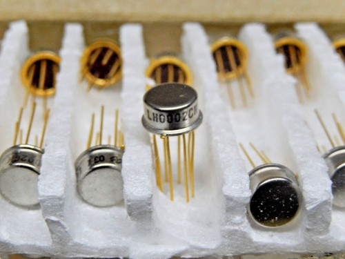 National LH0002CH Semiconductor (8 Pin) Gold Lead High Speed Buffer | eBay