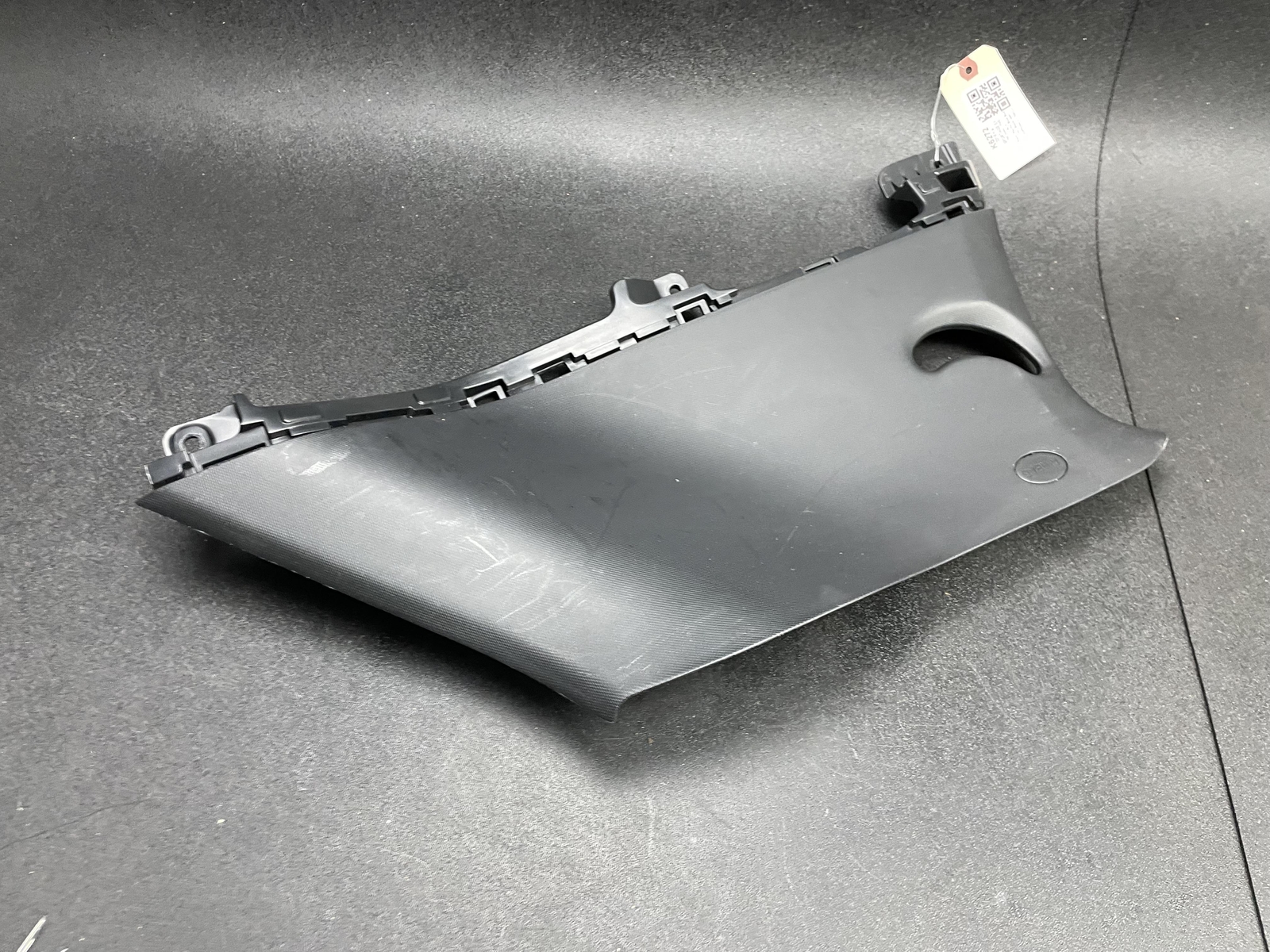 Rear Right C Pillar Upper Trim Panel 2018 Kia Sportage 85860-D9100 2017 ...