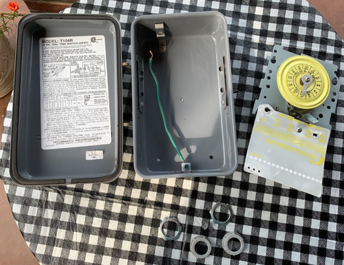 Intermatic T104R 208-277V 24 Hour Electromechanical Time Switch ...