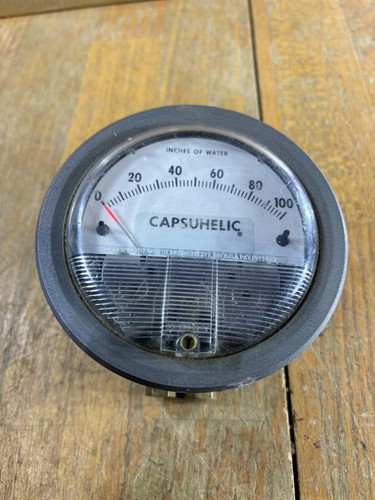 Dwyer CAPSUHELIC Pressure Gauge 4100-LT 0-100, 200°F Max, 500 PSIG Max ...