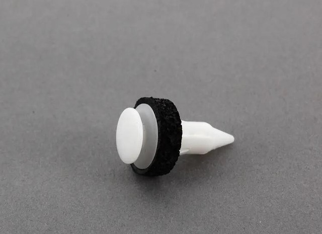 Mercedes-Benz Ml W163 Front Door Panelling Clip A1639881678 OEM for ...