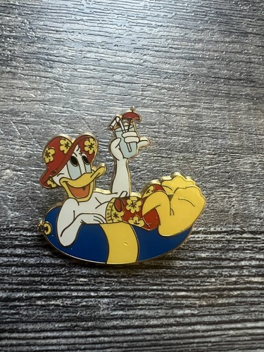 Disney Cruise Line DCL Donald Duck Inner Tube Beach Scene Booster ...