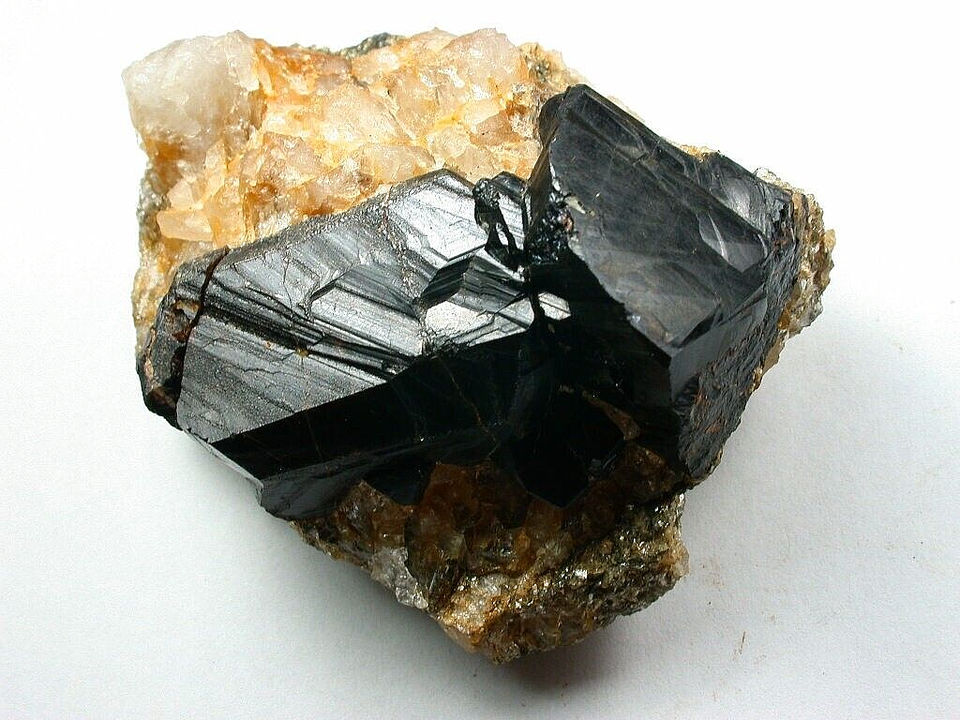 MINERALS : CASSITERITE XTLS TO 3.4 CMS ON QUARTZ, YAOGANGXIAN MI, CHINA ...