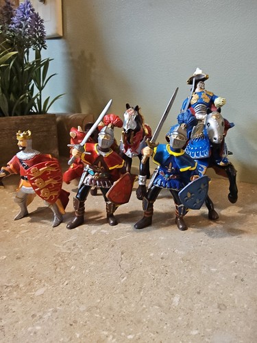 7 Papo 2006 Red & Blue Medieval Knights 3 Horses 4 Knights Shields ...